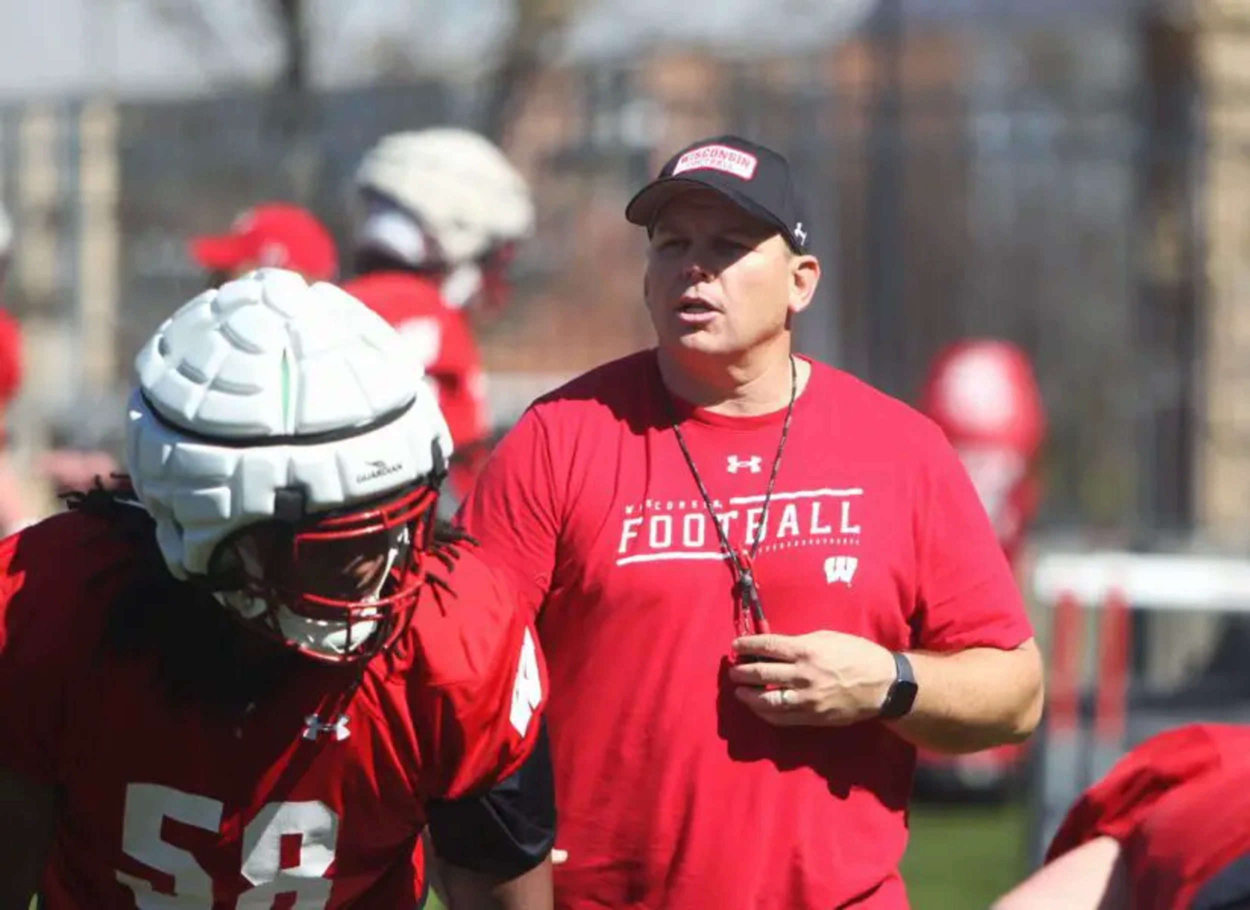 Wisconsin Football Set to Return to Powerful Offensive Line Roots For ...