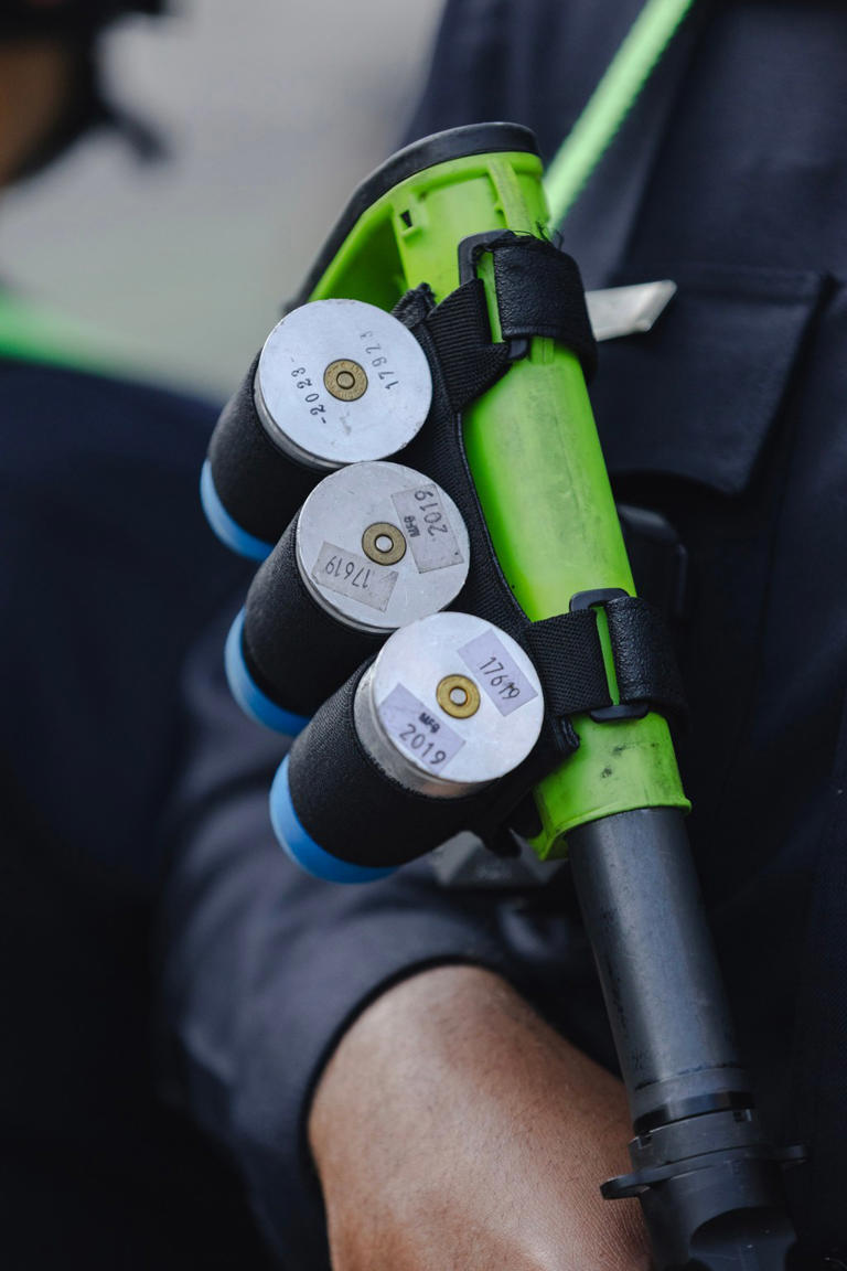 This is all the riot gear LA cops are using to break up anti-ICE ...