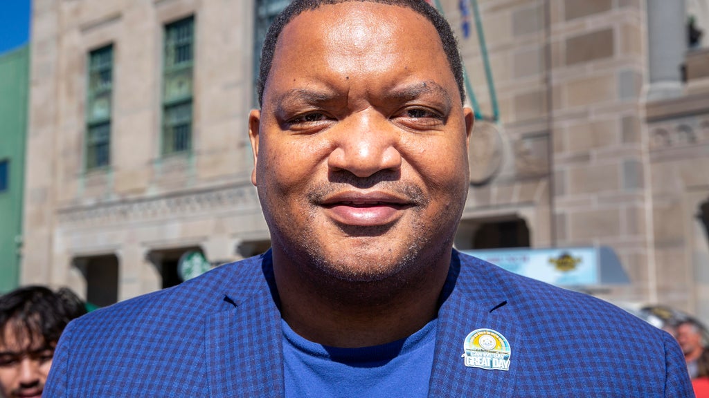 Atlantic City Mayor Marty Small wins Democratic primary despite indictment