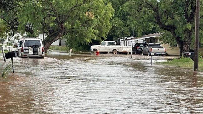 Severe flash flooding hits Abilene, prompts life-threatening warnings