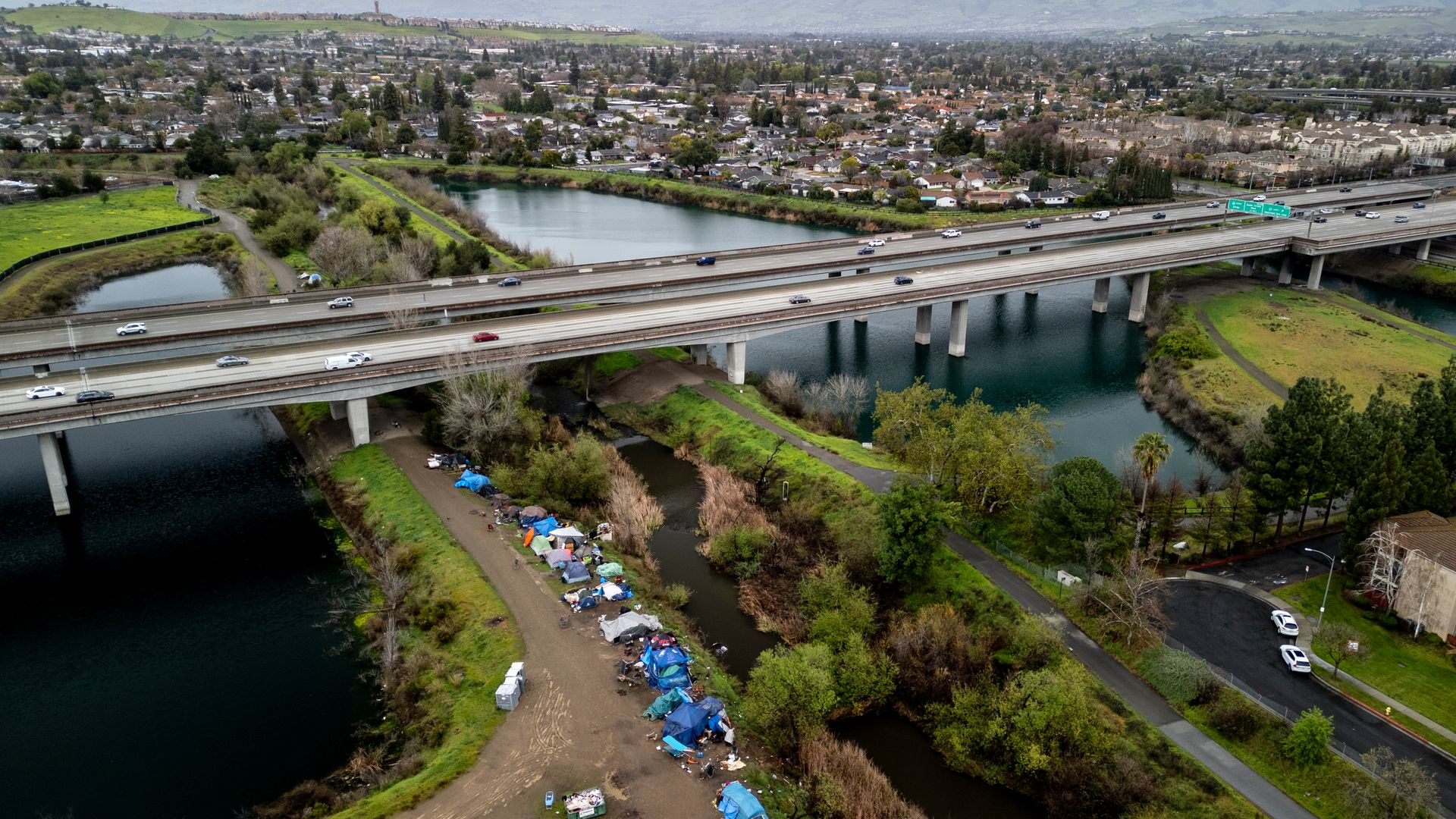 California city adopts new homelessness policy: shelter or handcuffs
