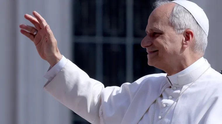 Pope Leo XIV confirms MLB fandom by rocking White Sox hat with papal robes