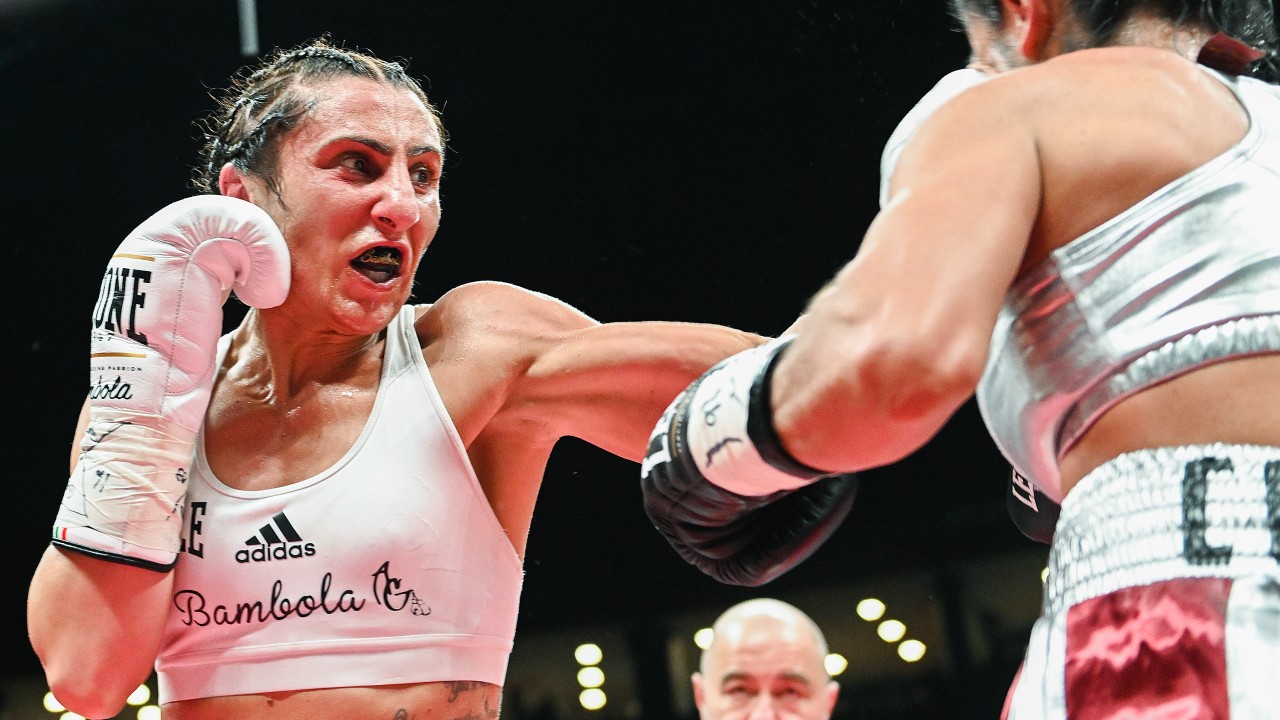 Canadian boxer Amanda Galle signs with MVP, looks to add titles