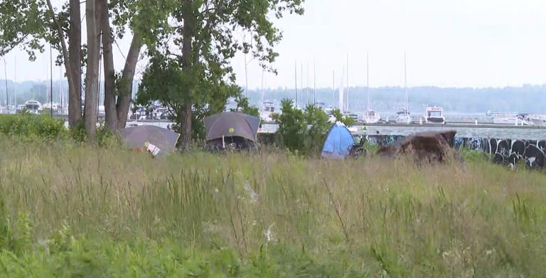 Burlington homeless encampments return to waterfront