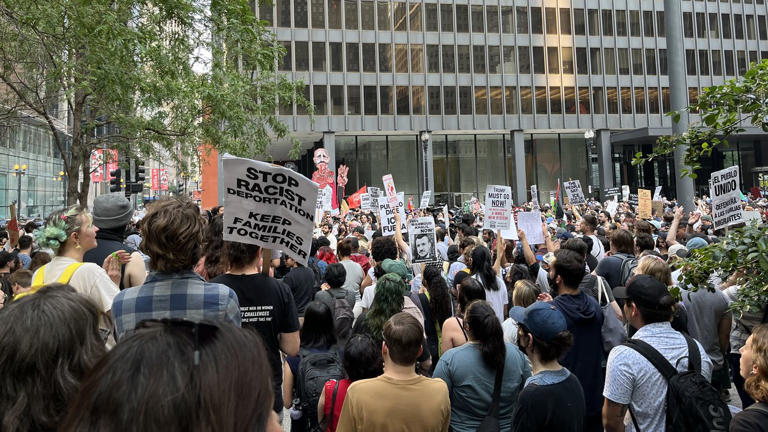 Chicago braces for mass weekend protests