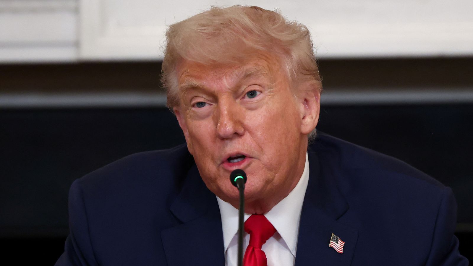 Trump to visit Kennedy Center for Les Mis - as cast members 'plan to ...