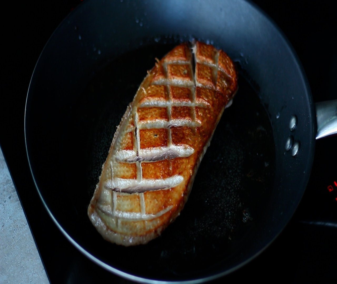 Comment cuire un magret de canard à la poêle?
