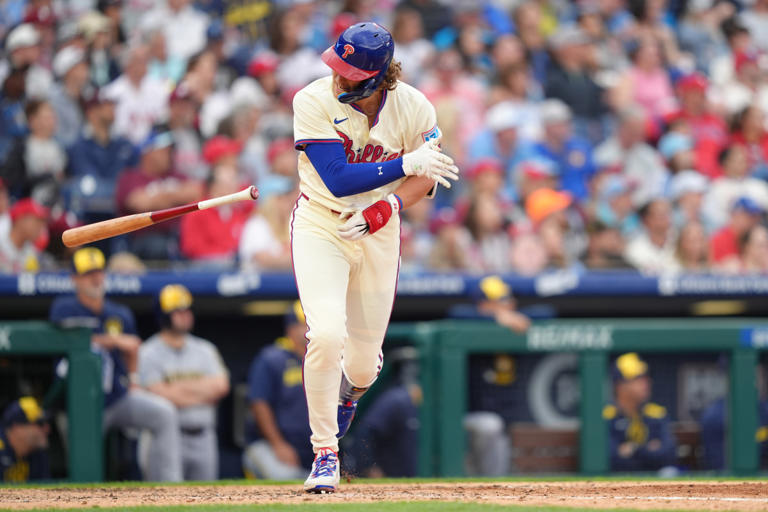 One of Phillies' Top Hitters Joins Mariners and Cal Raleigh in Trade Idea
