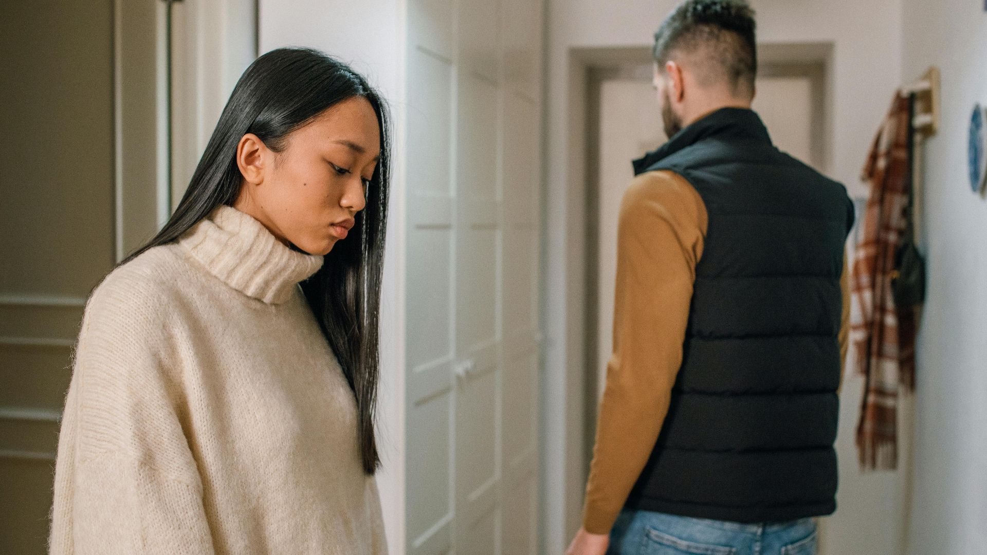 20 Signs Your Partner Wants Your Friend, Not You