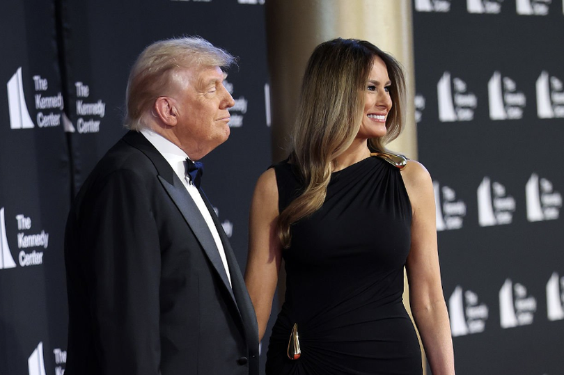 Melania awkwardly smiles as Trump makes ludicrous comments ahead of Les ...