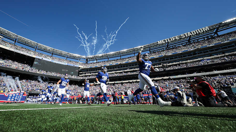 Giants player calls out MetLife Stadium double standard over turf vs. grass