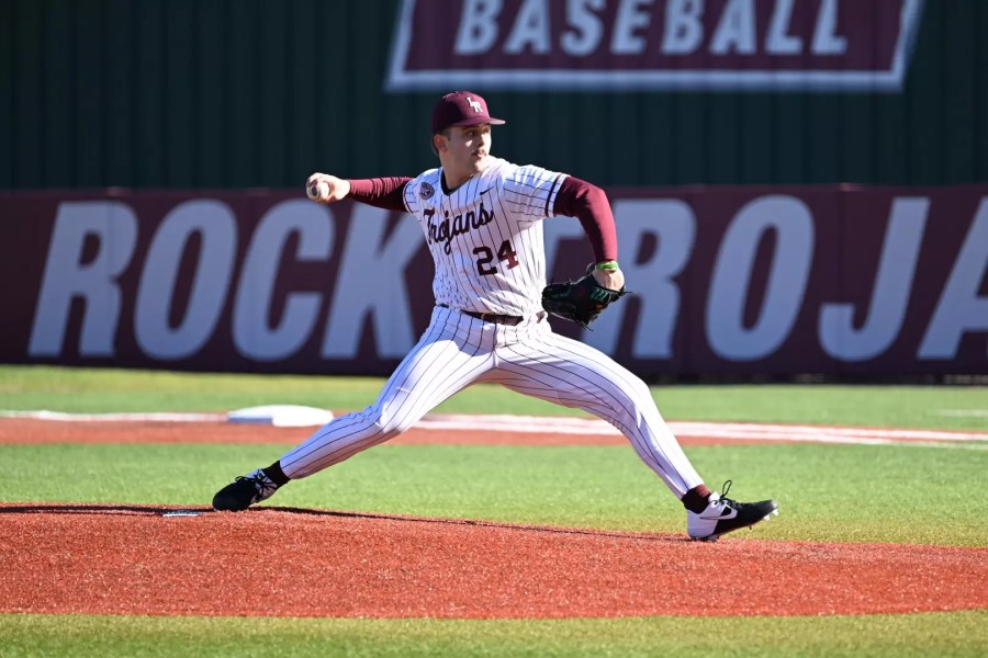 CWS-bound Arkansas adds first portal transfer in Little Rock pitcher ...