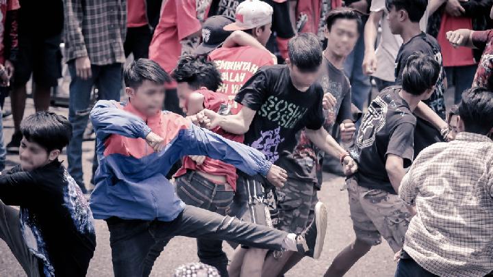 Patroli Brimob Tangkap Enam Remaja yang Diduga Hendak Tawuran