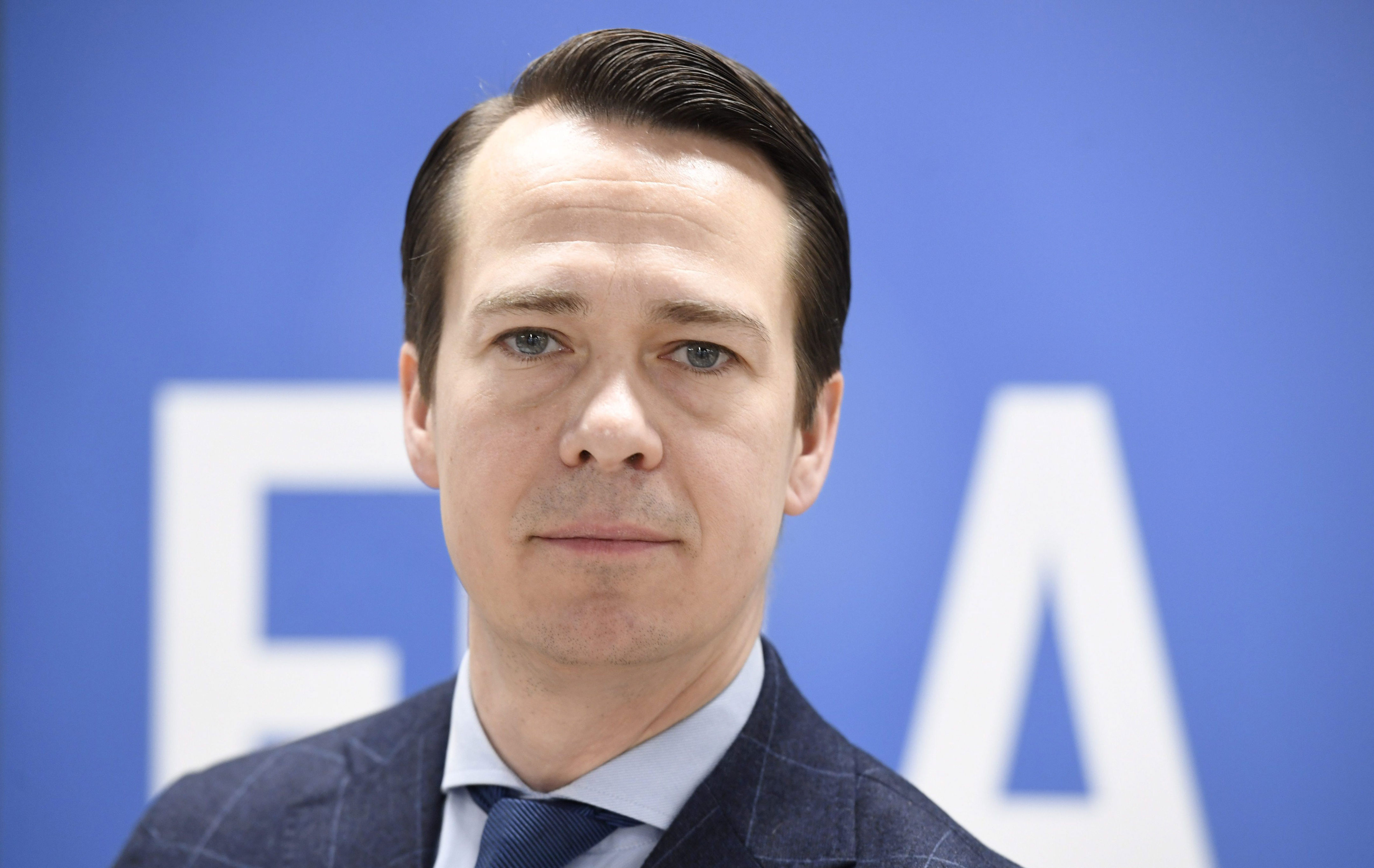 Entinen puolustusministeri Carl Haglund Aktia-pankin toimitusjohtajaksi