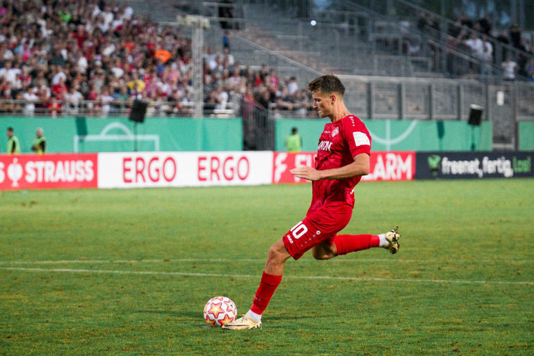 Brieselanger Torhüter: Elias Bethke von Energie Cottbus zu Dynamo Dresden
