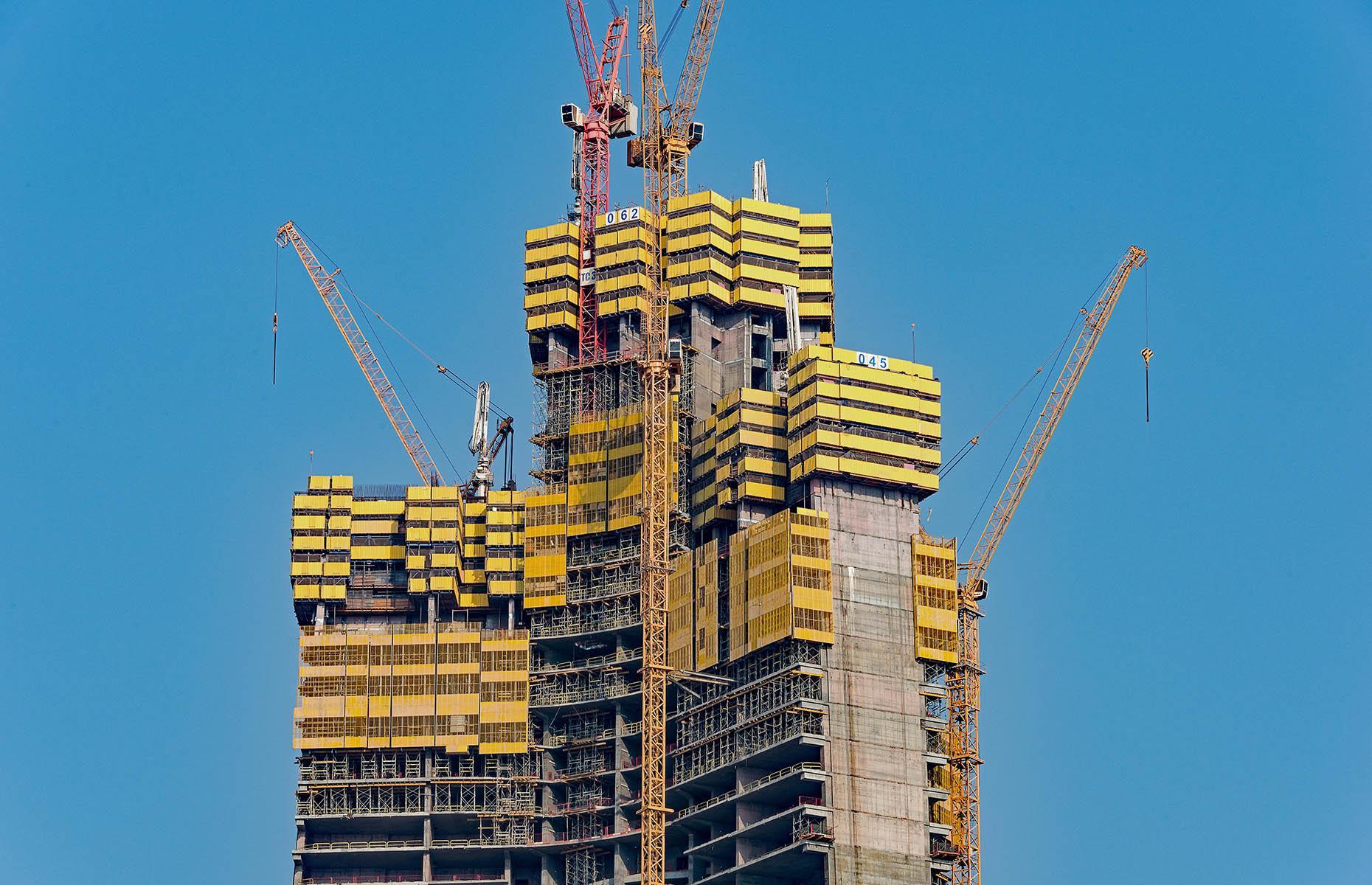 The world’s tallest skyscraper’s fight for completion, explained