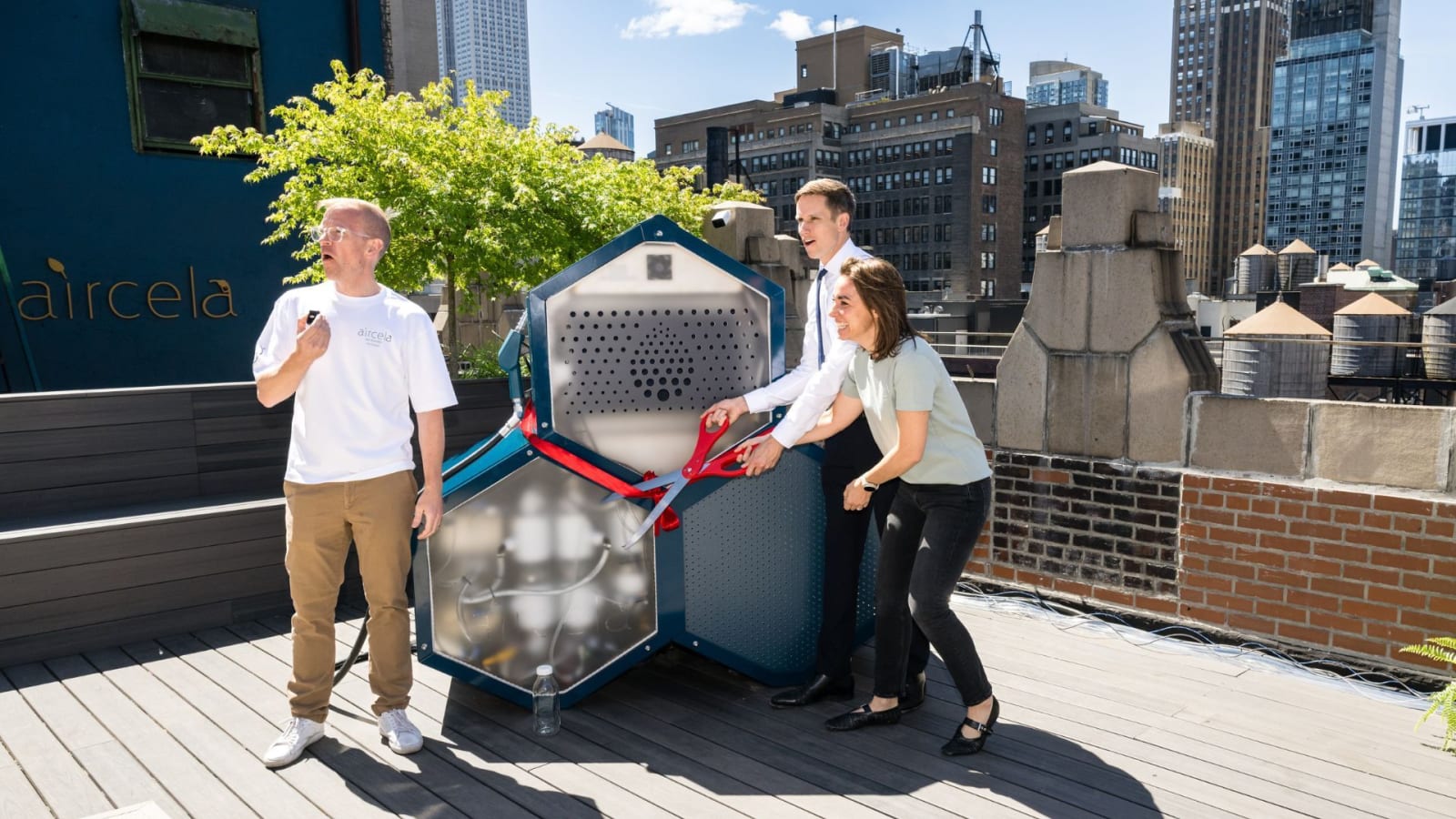 Cette machine révolutionnaire transforme l’air en essence
