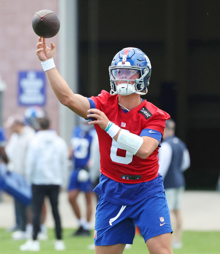 Victor Cruz delivers bold prediction for Giants in 2025: ‘We have a ...