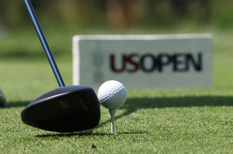 2025 U.S. Open updates: Sam Burns leads; was this Phil's last ride?