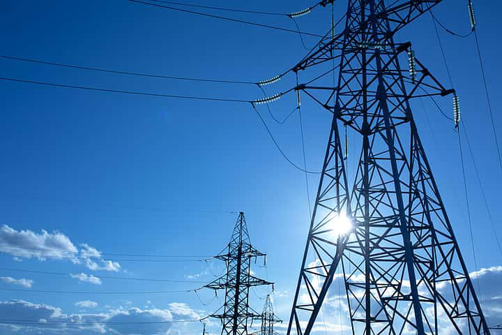 Advait Energy Shares Surge To 10-Month High As Vijay Kedia Buys Stake