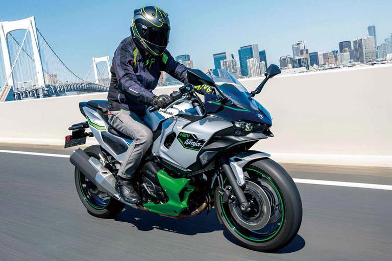 カワサキ「Ninja7ハイブリッド」インプレ（2025年）先進技術満載のハイブリッドニンジャを徹底レビュー