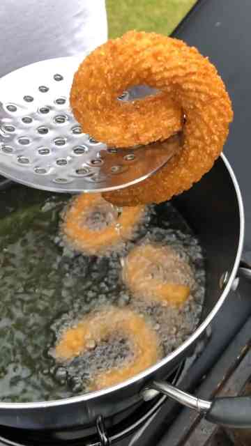 Golden Fried Mushabbak With Pistachios Recipe