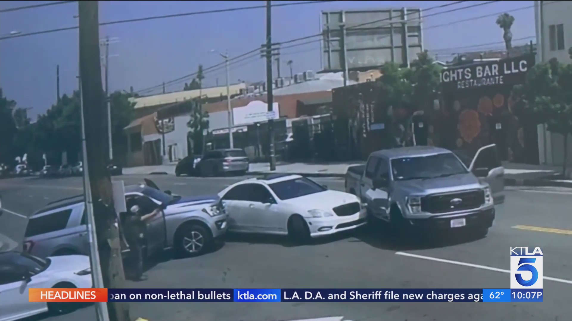 HSI agents ram car in 'targeted arrest'