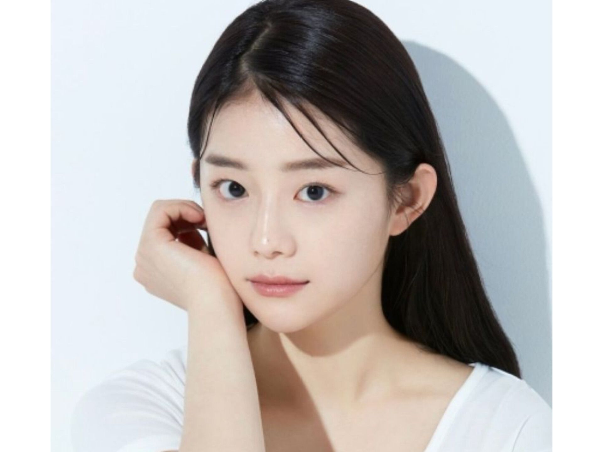 Chae Seo An Dikabarkan Gabung Drama Baru IU dan Byeon Woo Seok, Ini ...
