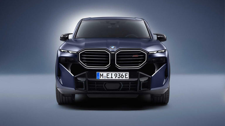 Remember the BMW XM? It’s Sticking Around With A 2026 Update