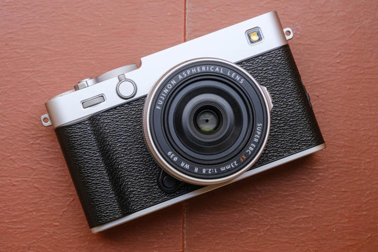 Fujifilm X-E5 review: an X100 with interchangeable lenses? Sign me up!