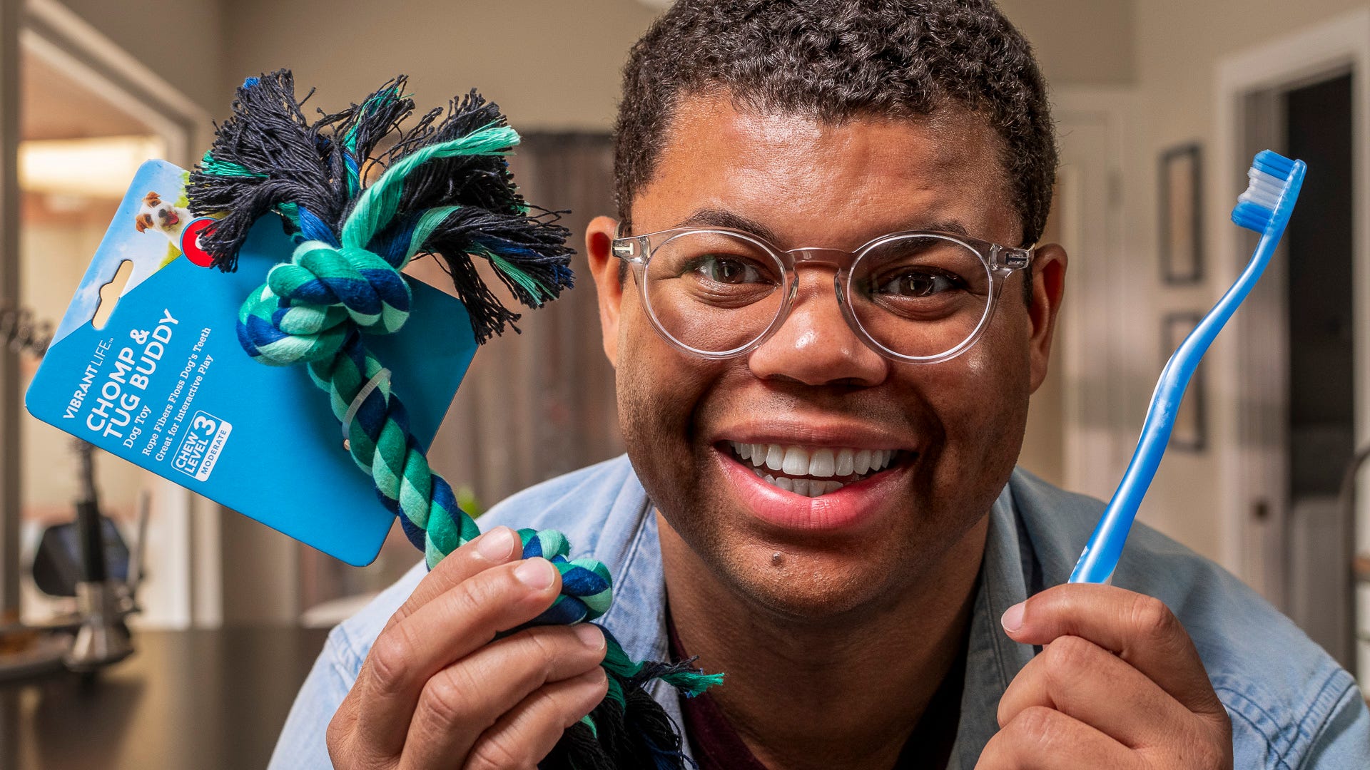 How to clean your dog's, cat's teeth without a toothbrush: Video