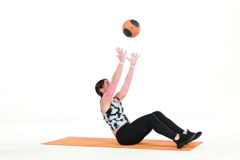 Try These Sit Ups Exercises To Work Your Core