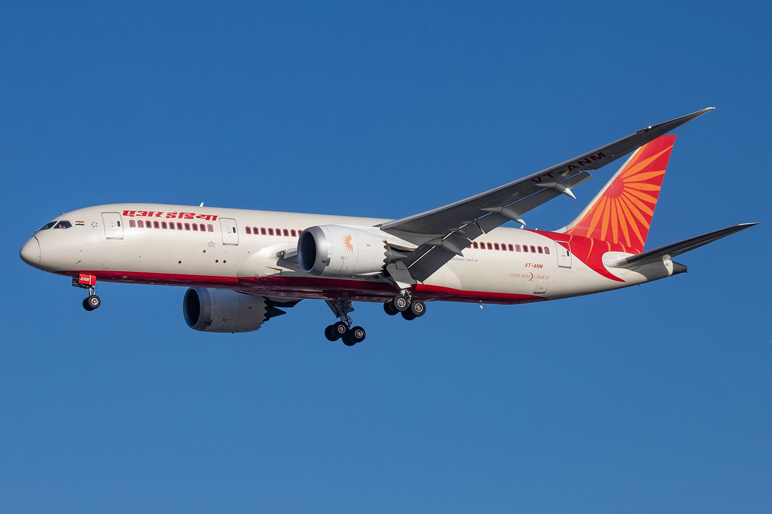 London-Bound Plane Carrying More Than 240 People Crashes and Explodes ...