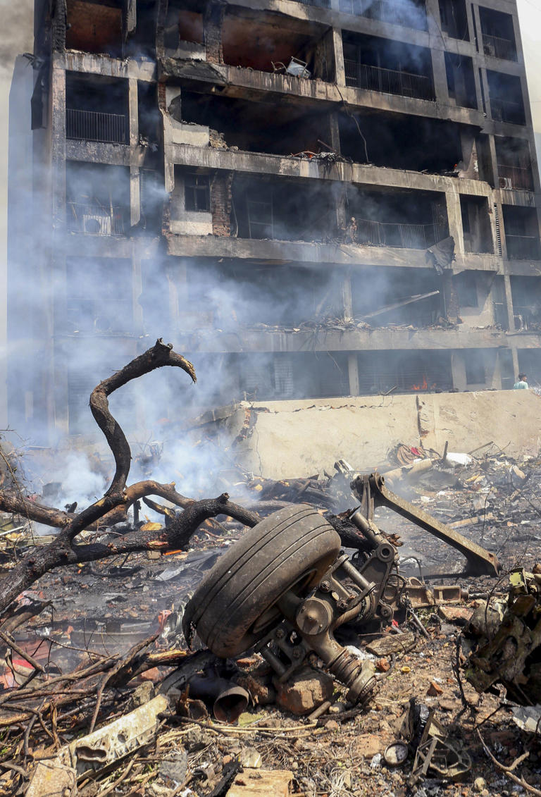 Pilots’ body renews demand for judicial probe into AI-171 crash ...