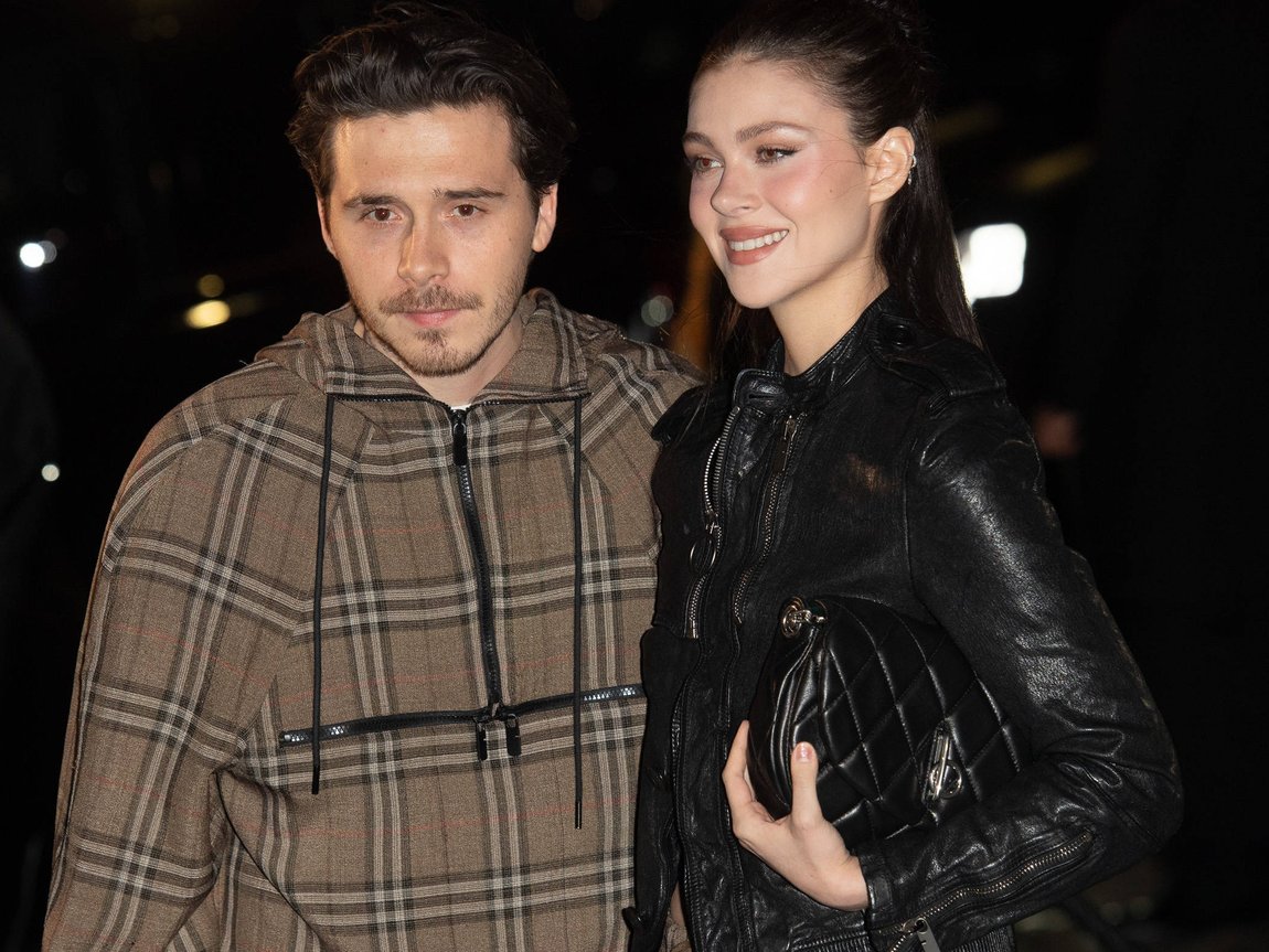 Demonstratively: Brooklyn Beckham Shows Back Tattoo for Wife Nicola