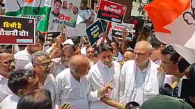 Congress Stages ‘Naukri Do Ya Gaddi Chhodo’ Protests Across Bihar ...