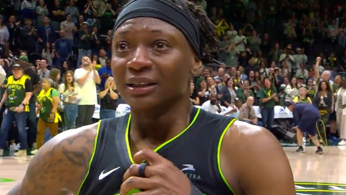 WNBA: Erica Wheeler Ends Lynx's Winning Streak and Celebrates in Tears