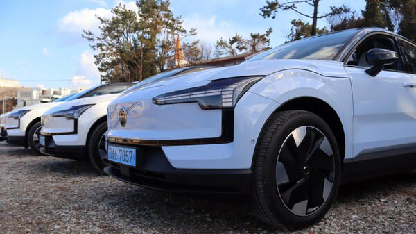 프리미엄 전기 SUV ‘볼보 EX30’ 4,000만원대로 만나는 가성비 프리미엄!