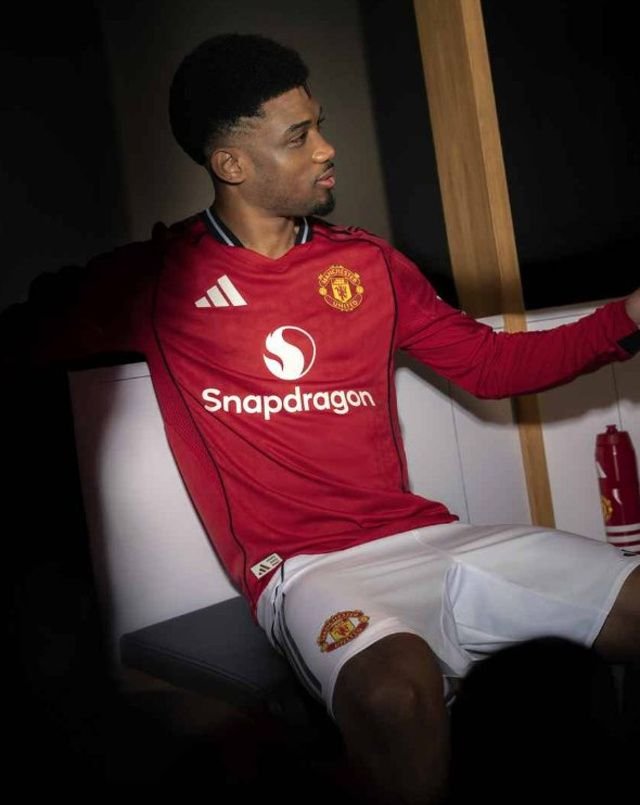 Manchester United Unveil Sleek 2025-26 Home Kit