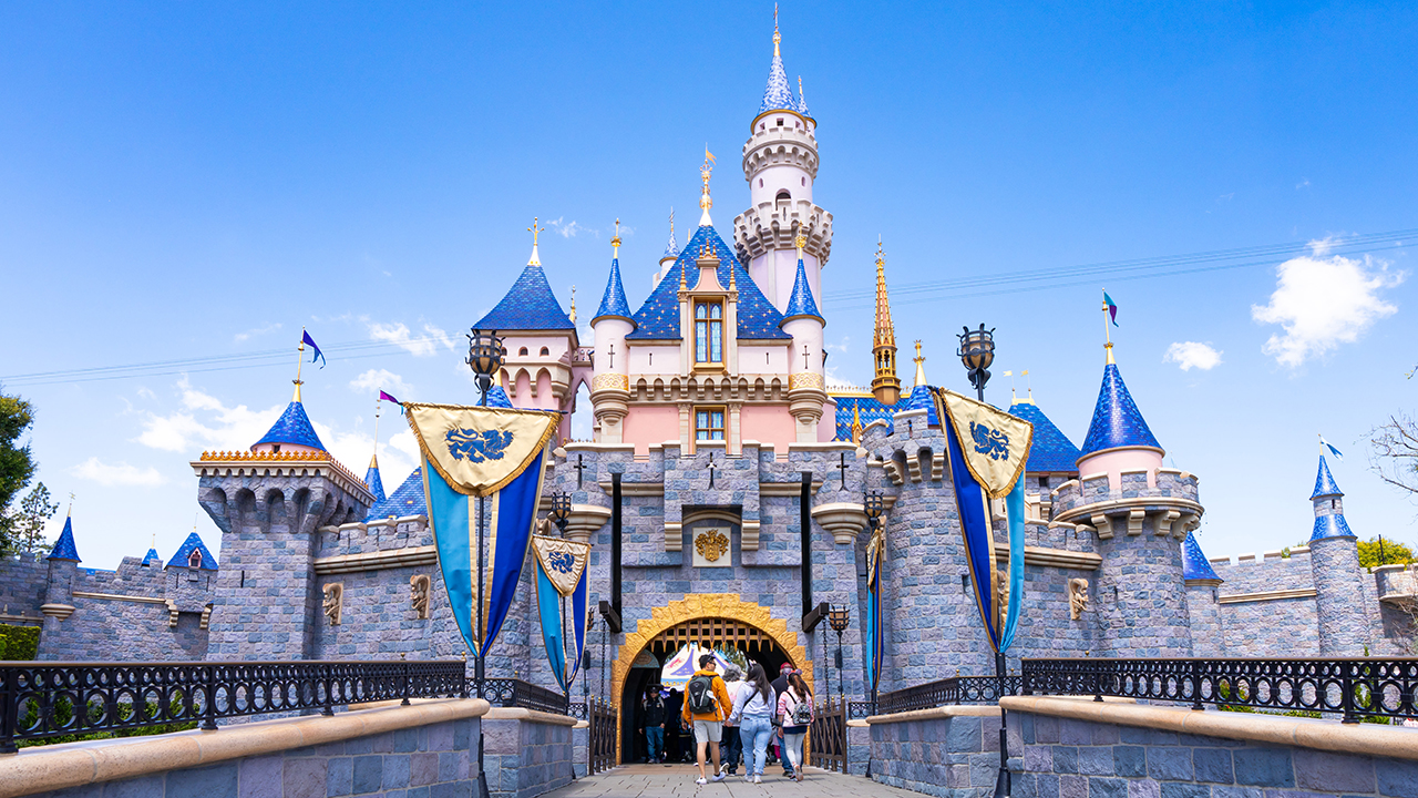 Dad's jaw-dropping Disney 'Princess Breakfast' bill leaves social media ...