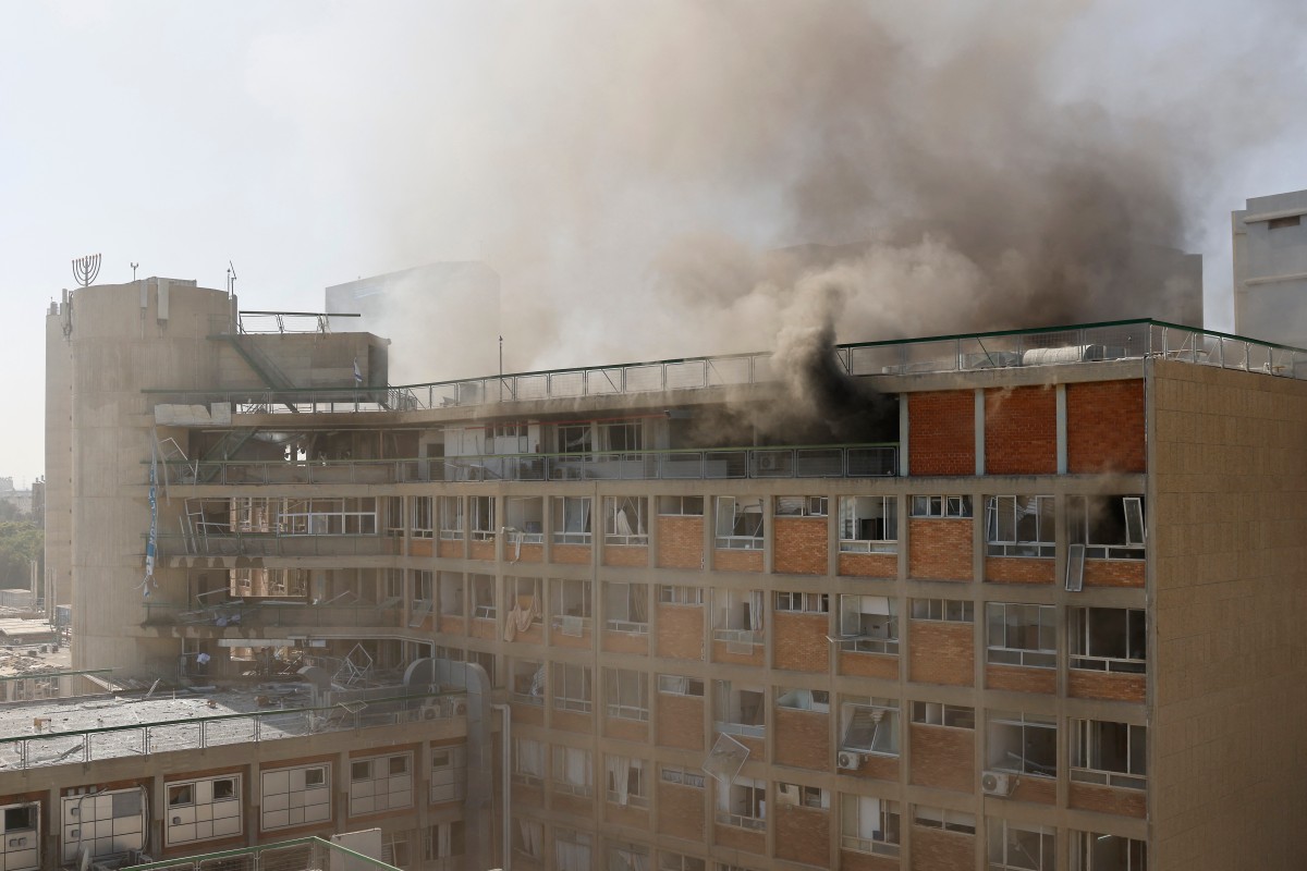 Israeli hospital, Tel Aviv area struck by Iranian missiles – officials