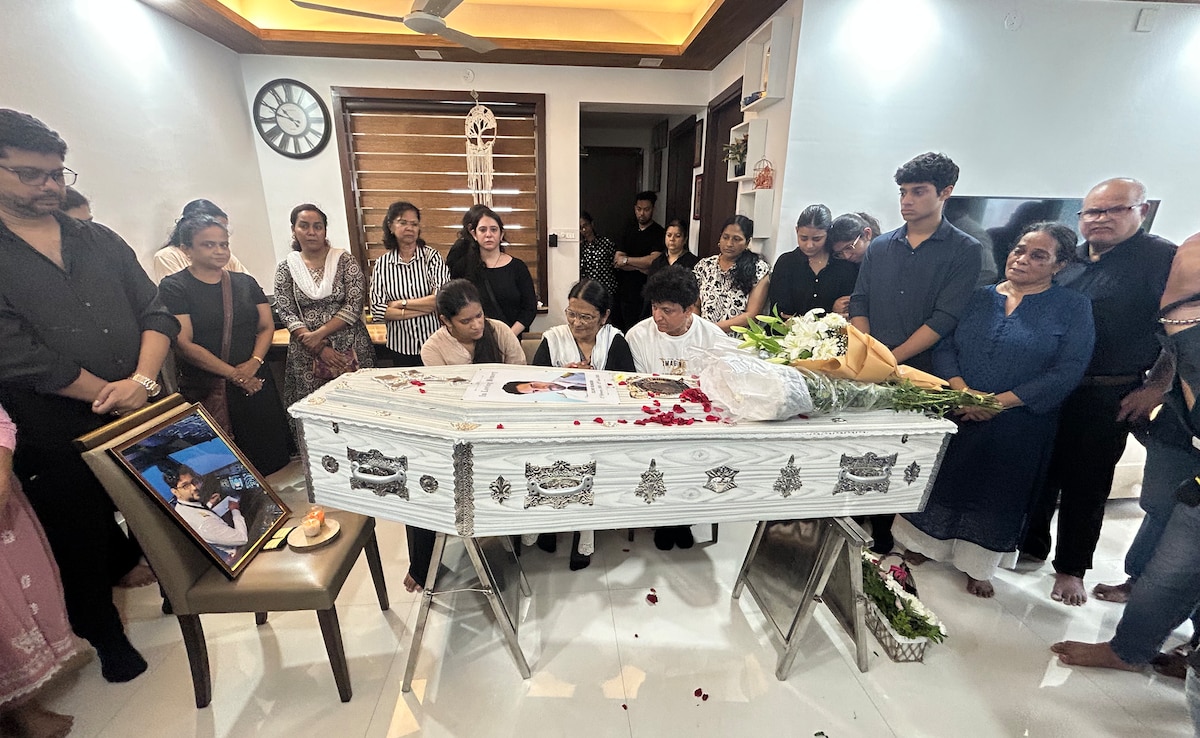 In Pics: Air India Co-Pilot's Last Rites, Family Bids Final Goodbye