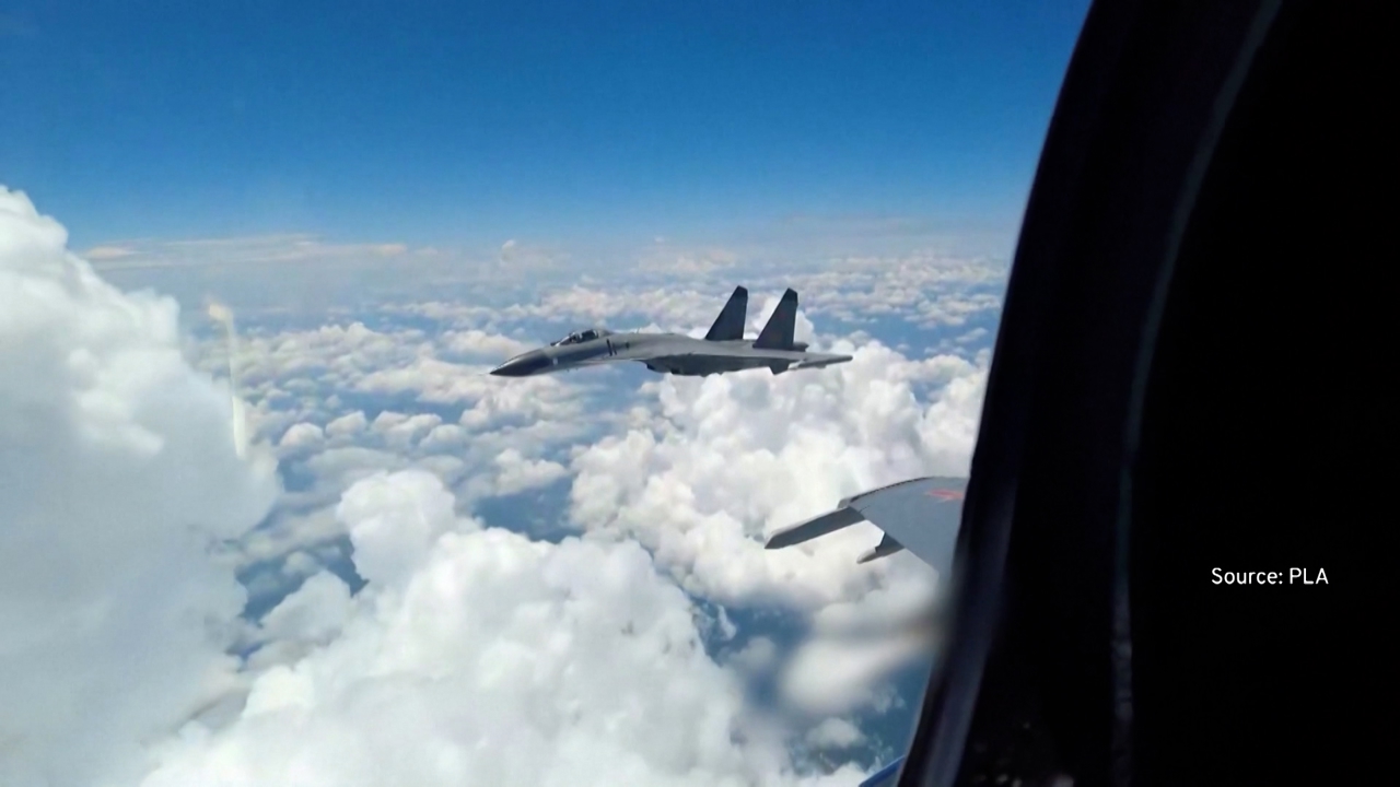 25 Chinese Military Aircraft, 7 Naval Vessels Detected near Taiwan