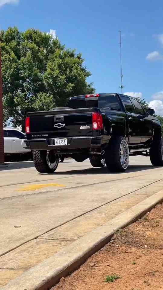 Chevy 1500 with a 9 Chrome FTS Lift Kit