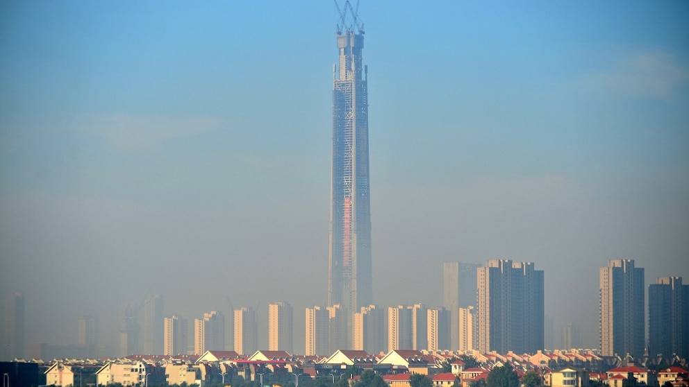 China to Complete the World’s Largest Unfinished Skyscraper