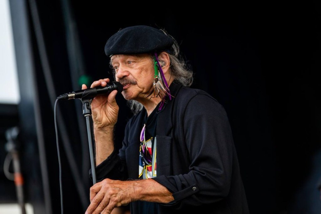 REO Speedwagon singer Terry Luttrell injured in car crash after falling ...