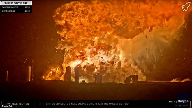 SpaceX Starship explodes spectacularly without leaving the ground