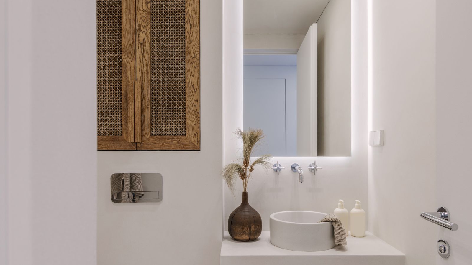 Want to know the secret to a high end bathroom finish? Trust me when I ...