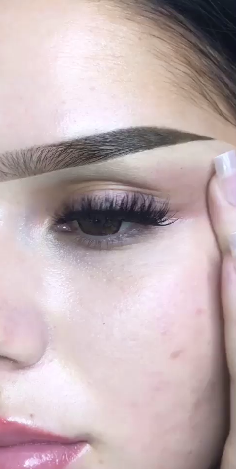 How I Safely Removed My Eyelash Extensions at Home