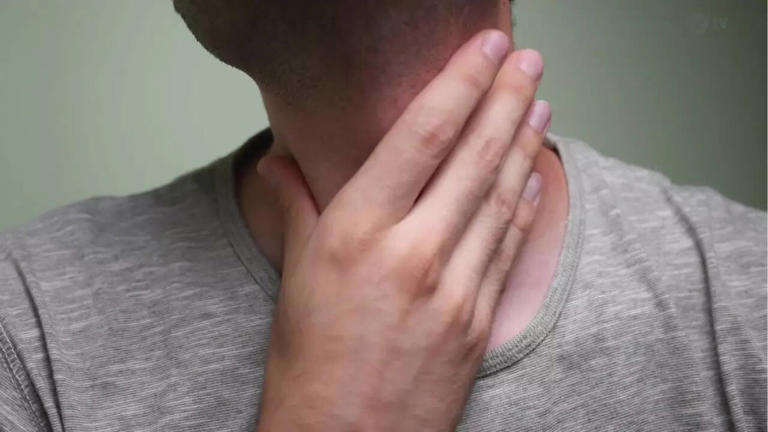 'Razor blade' sore throat: New COVID symptom everyone's talking about, explained in detail